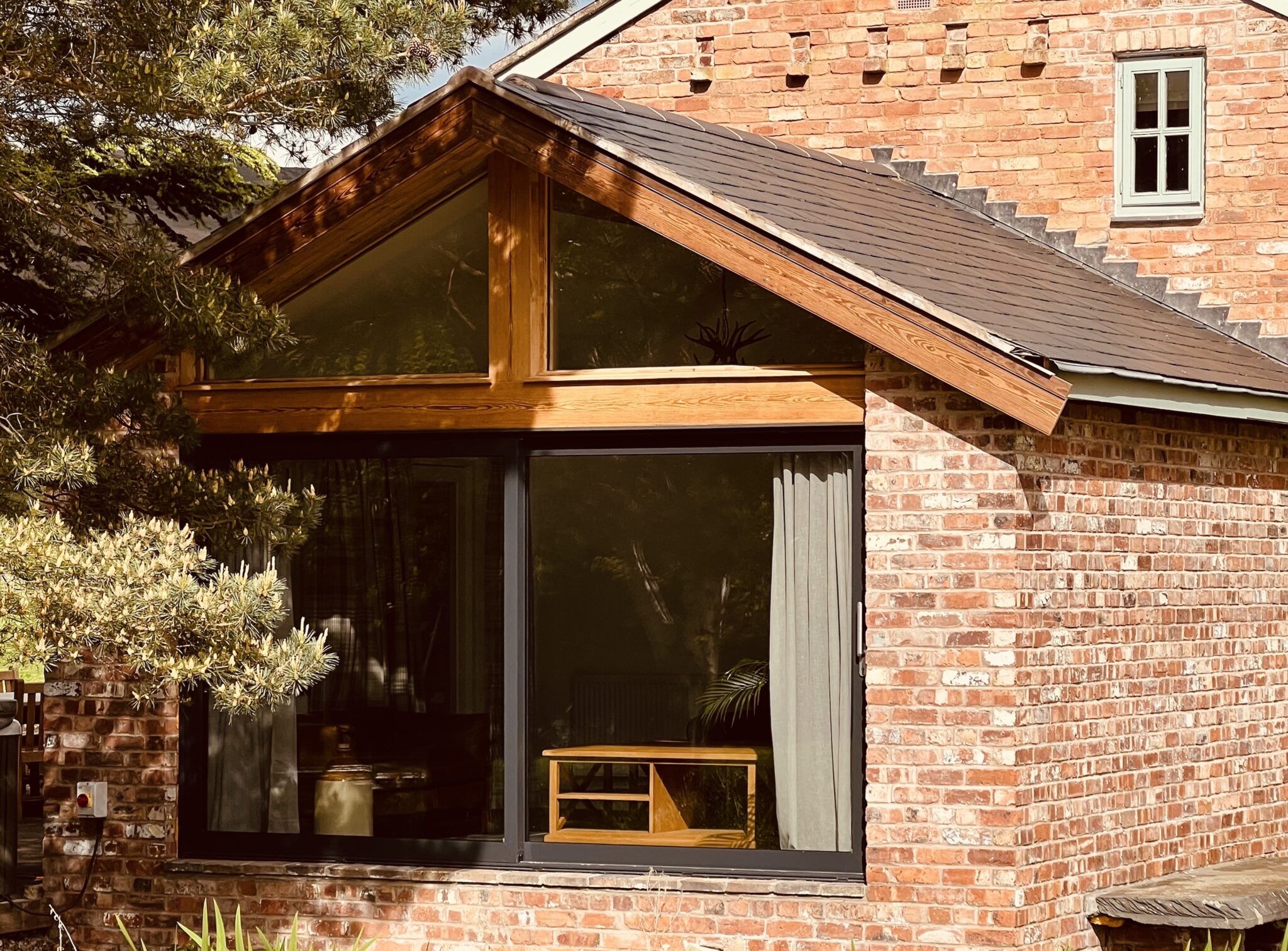 The Big Barn - 6 Bedroom Holiday Cottage in North Wales